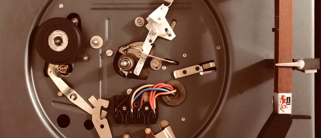 hero-garrard-lab-80-turntable-top-view - HomeTheaterHifi.com