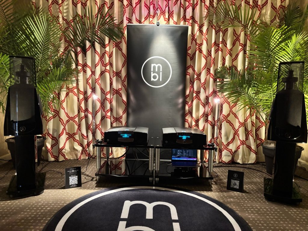 MBL 120_01 - HomeTheaterHifi.com